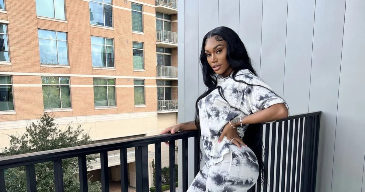 Jania Meshell - A Model And A Social Media Personality