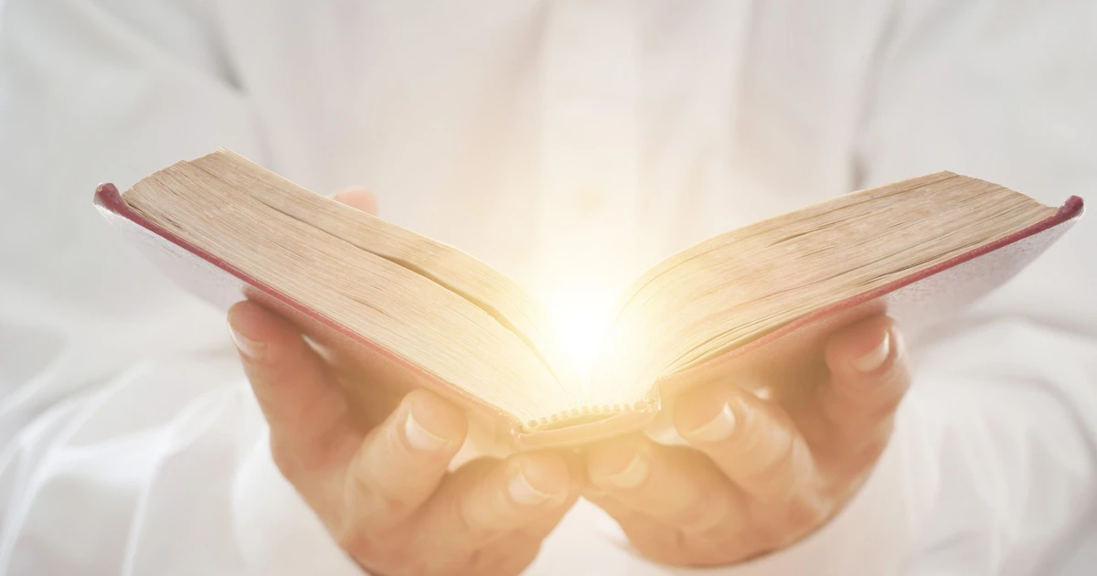 How To Use The Dream Bible To Manifest Your Ultimate Goals