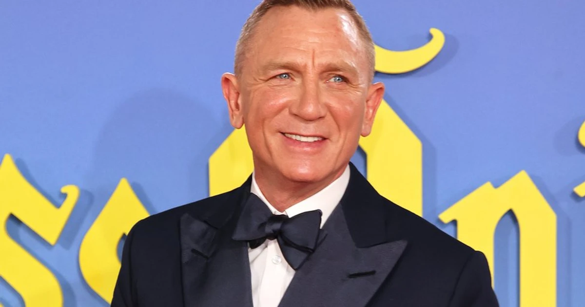Daniel Craig's Knives Out Sequel Continues Whodunit Craze