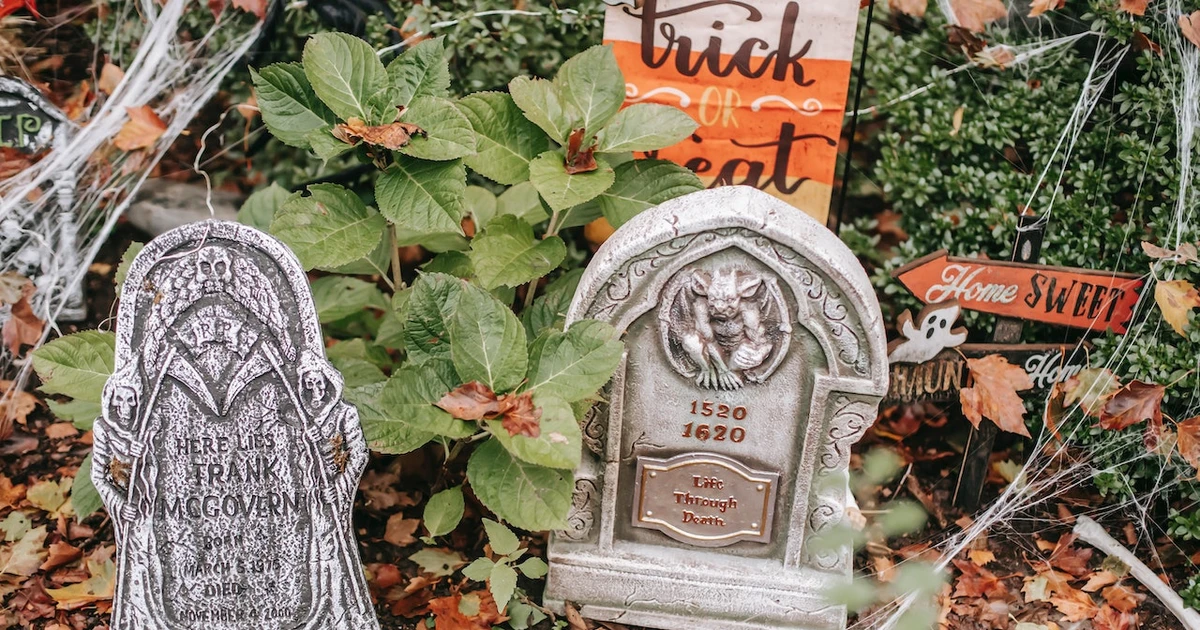 What Does Dream Of Someone Dying Mean - Unsettling Experience