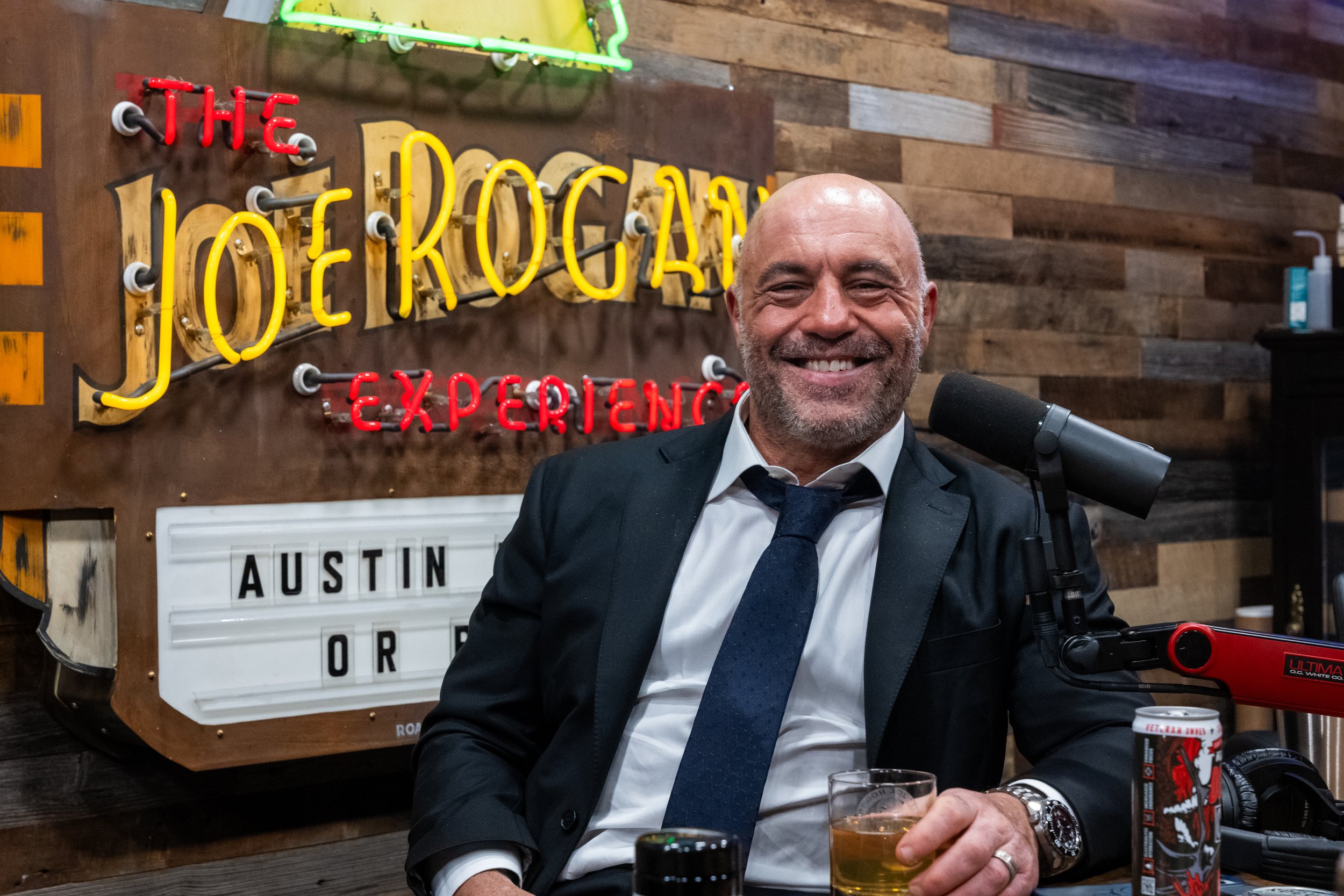 Joe Rogan’s Controversial Career Explained - What You Need To Know
